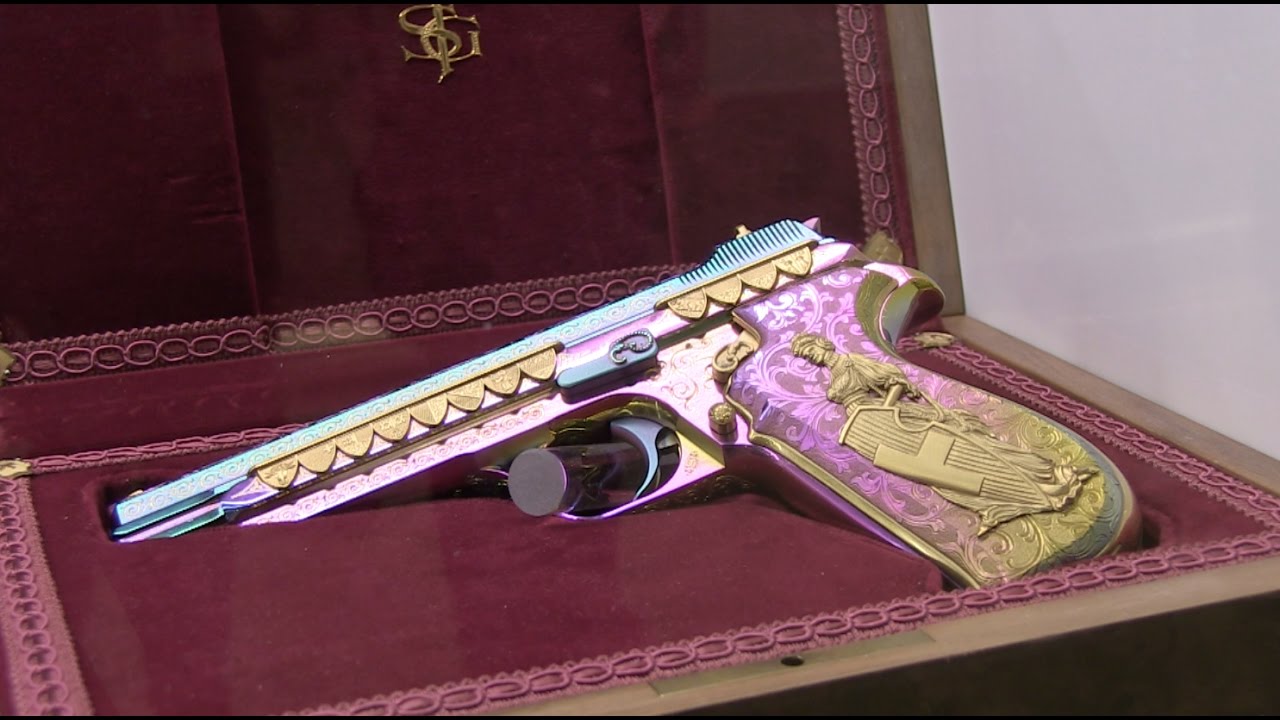 Bignami presenta la vetrina delle bellissime, sogno di ogni ...