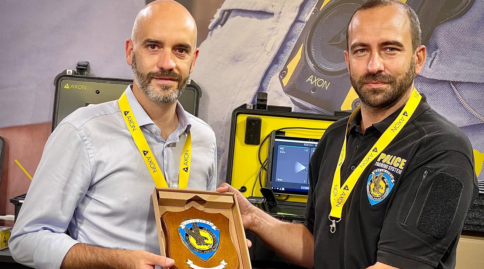 Taser alle forze dell’ordine, accordo Axon-International police ...