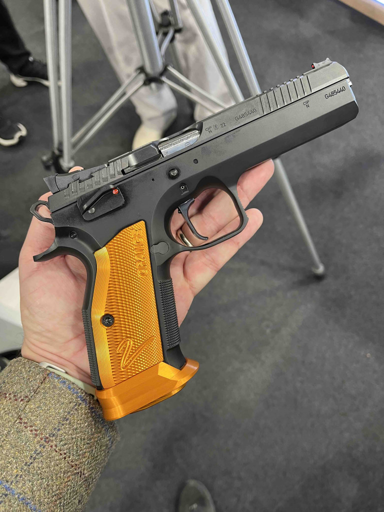 Eos Show 2023 - Cz Ts 2 Orange, sempre più competitiva - Armi Magazine