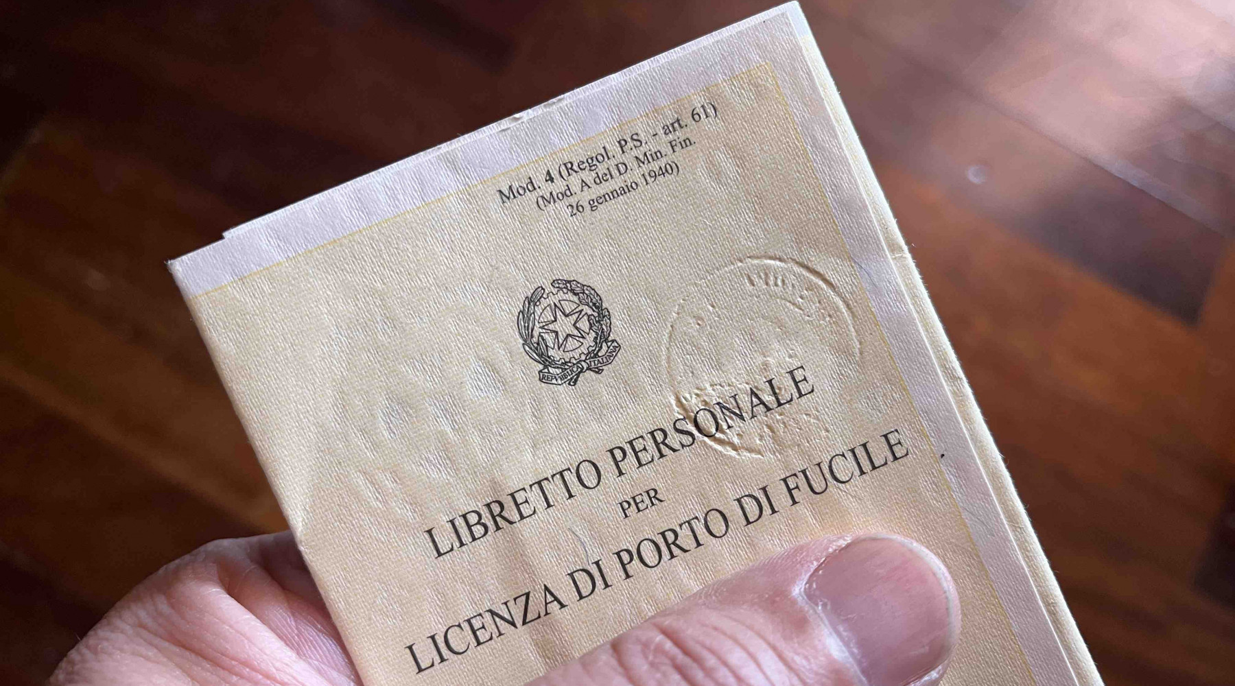 Porto d'armi, i numeri del ministero per il 2022: licenze in lieve ...